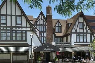 Seven Gables Inn - Bride St. Louis